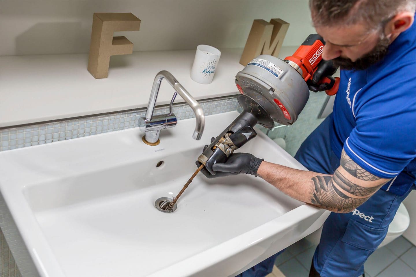 A Guide to Drain Unblocking Services in North West London - EmptyLightHome