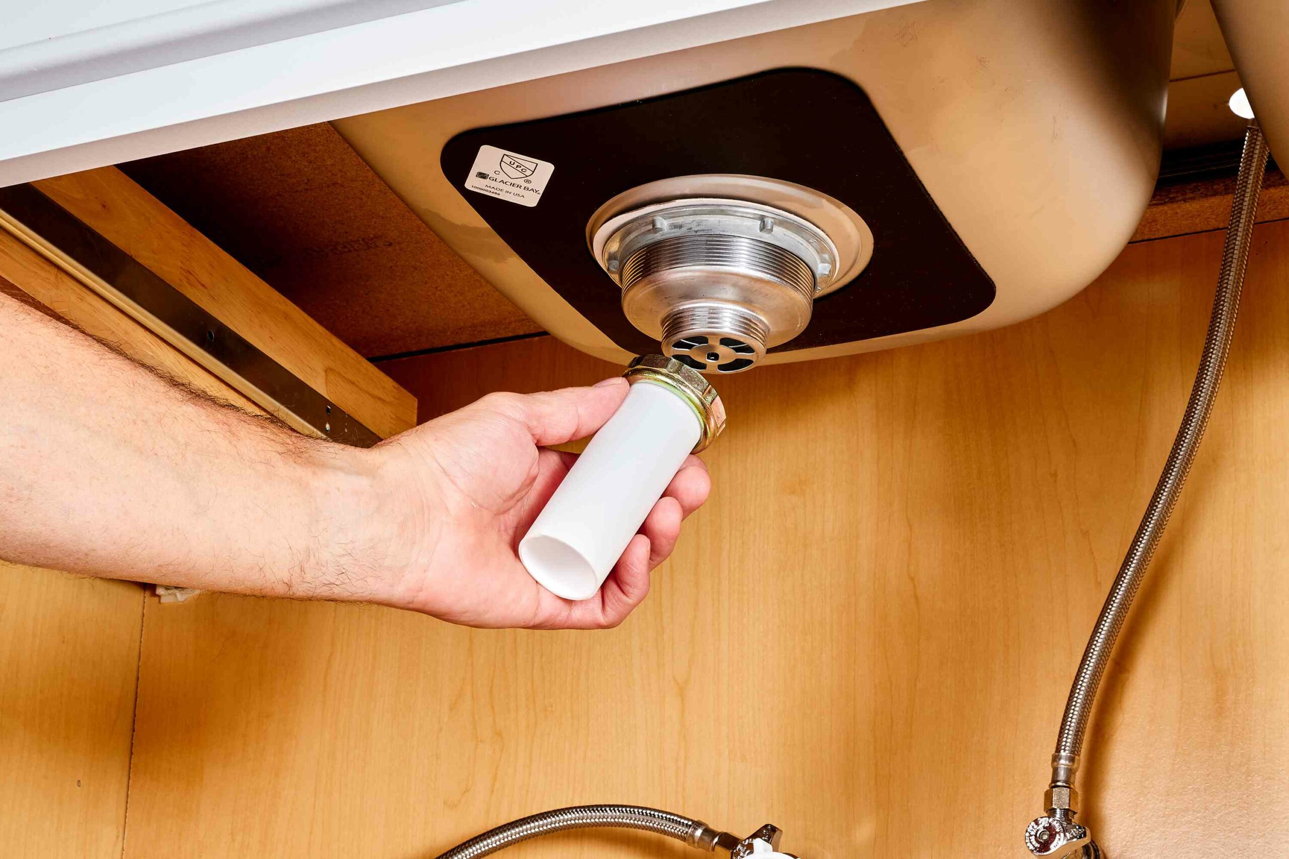 What You Need to Know About Installing Kitchen Plumbing - EmptyLightHome