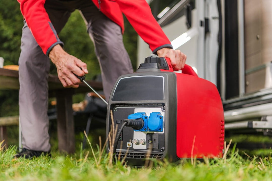 A Guide To Buying The Best Home Generator For Your Home - EmptyLightHome