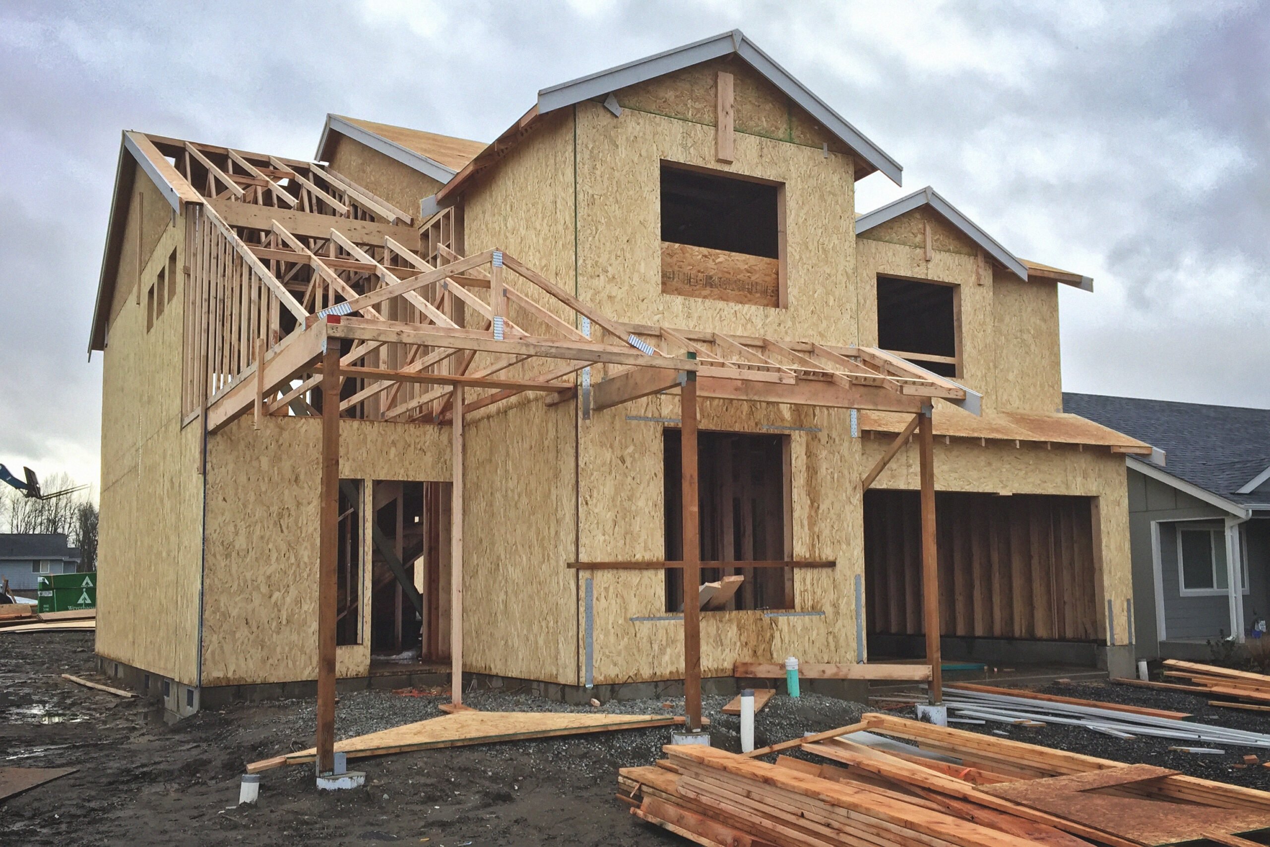 Four Tips in Choosing the Right Home Builders - EmptyLightHome