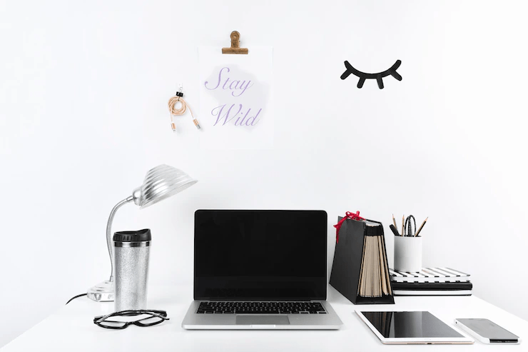 New Office Supply Trends for a Smarter Workplace - EmptyLightHome