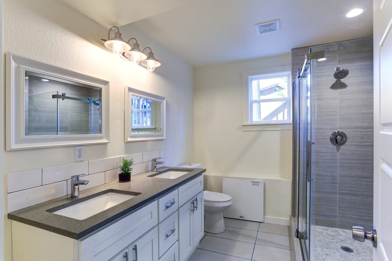 5 Signs Your Bathroom Needs a Makeover - EmptyLightHome