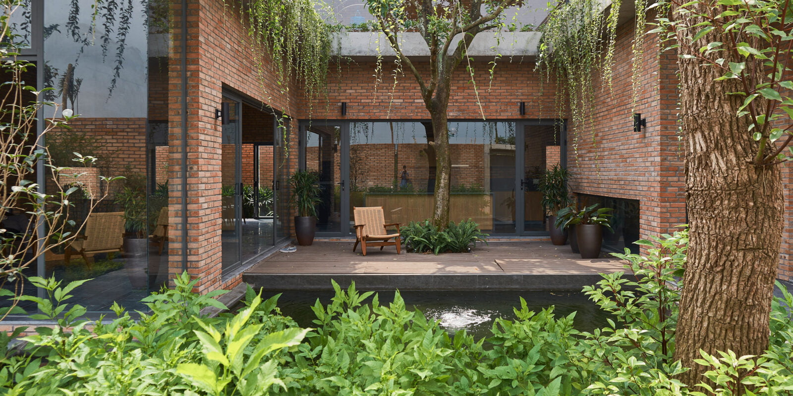 Designing for the Future: The Vision of Eco-Friendly Architects ...