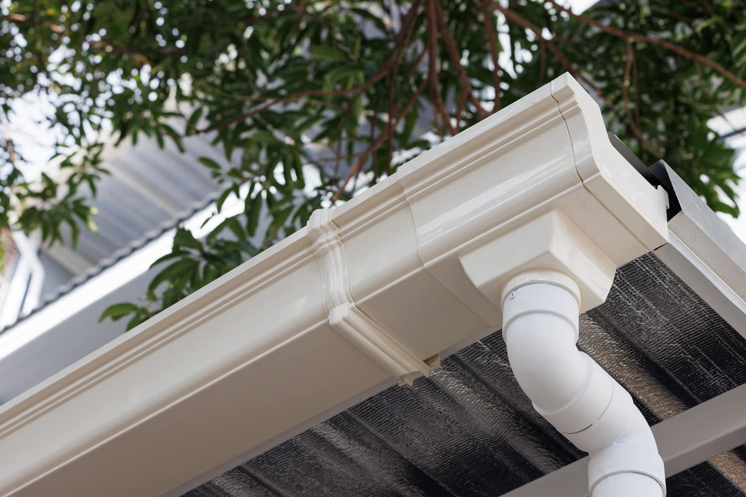 What Are the Advantages and Disadvantages of Gutter Guards ...