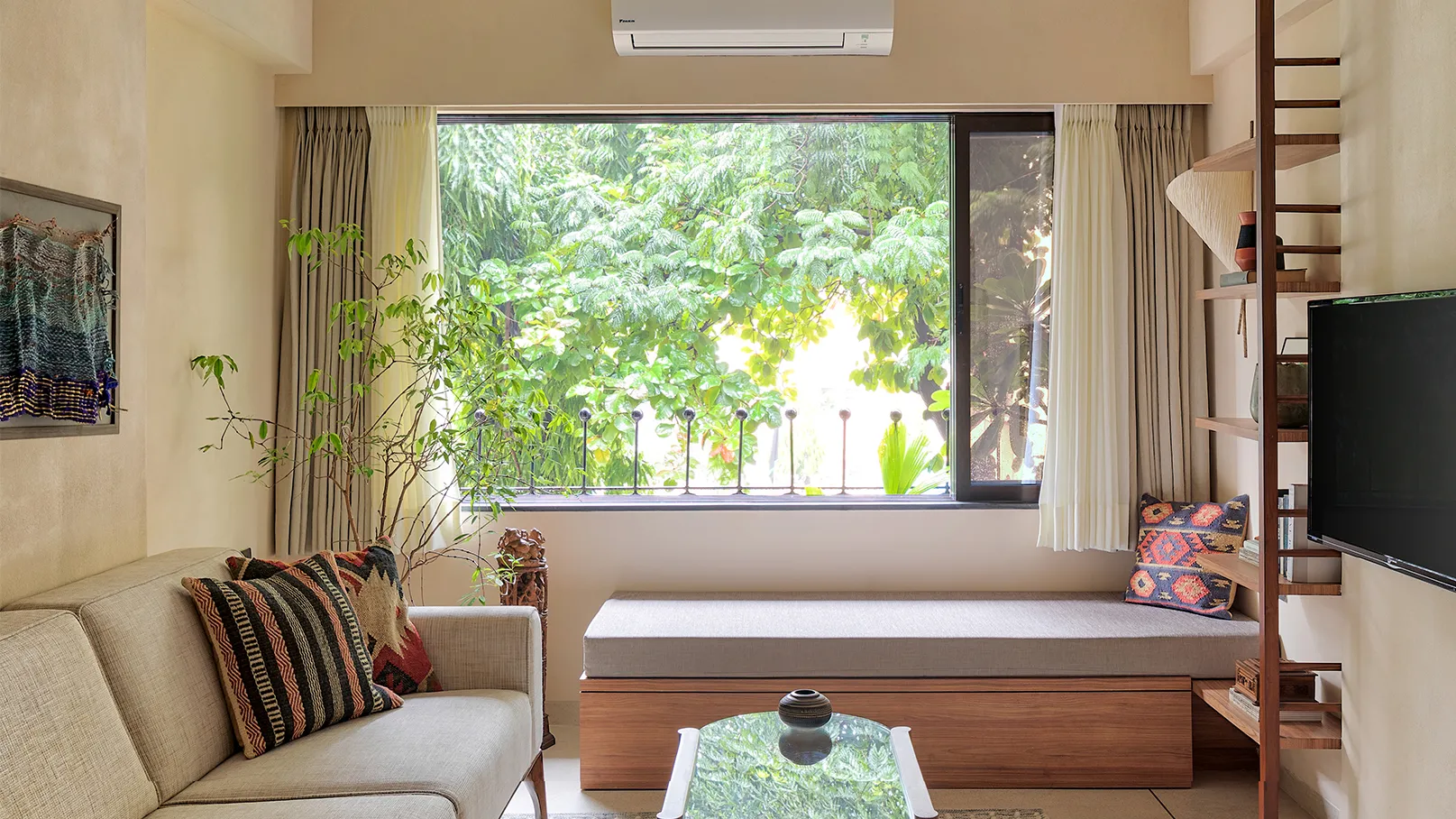 How to Maximise Functionality in Small Homes - EmptyLightHome